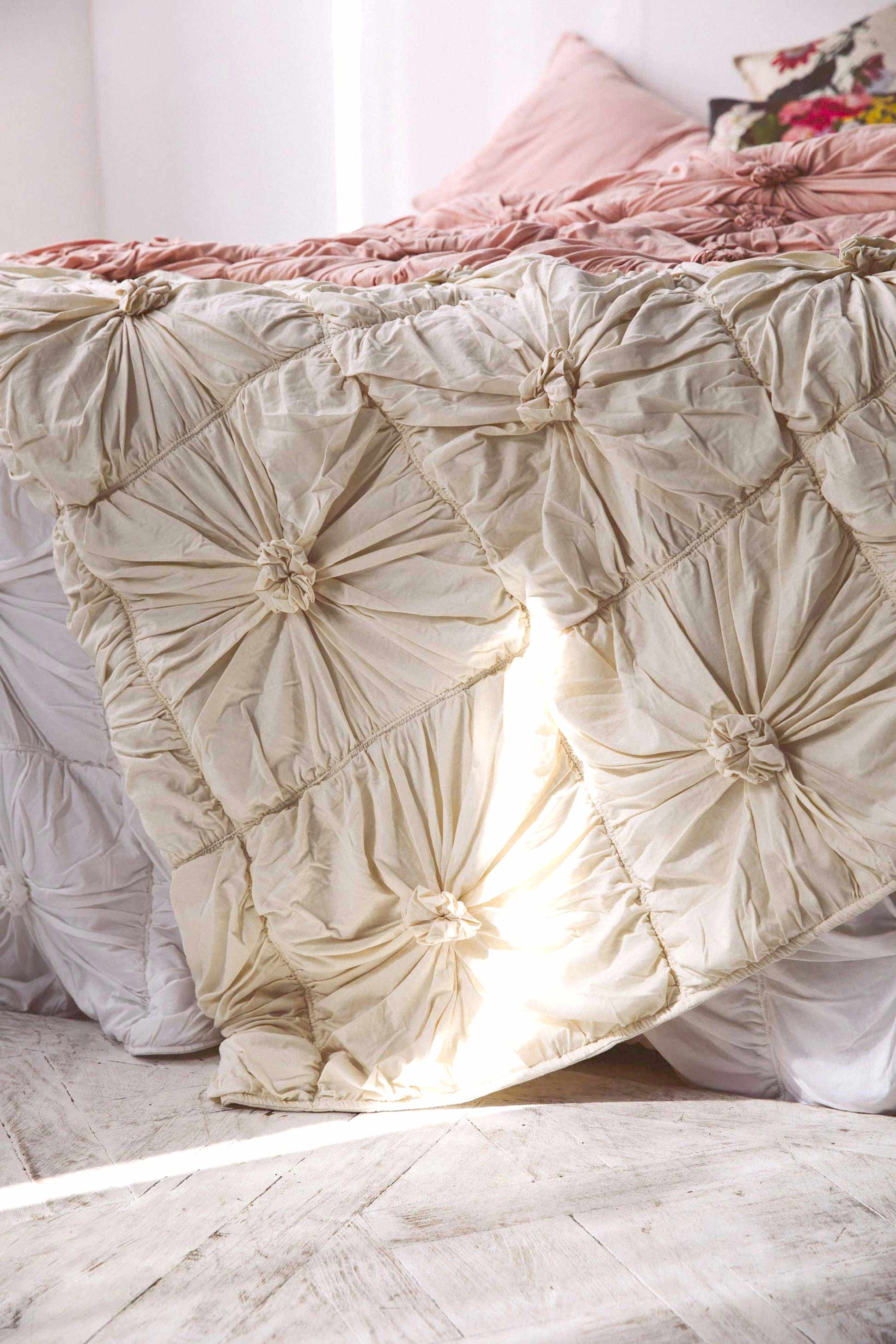 Rosette quilt in Natural *organic cotton – Lazybones Australia